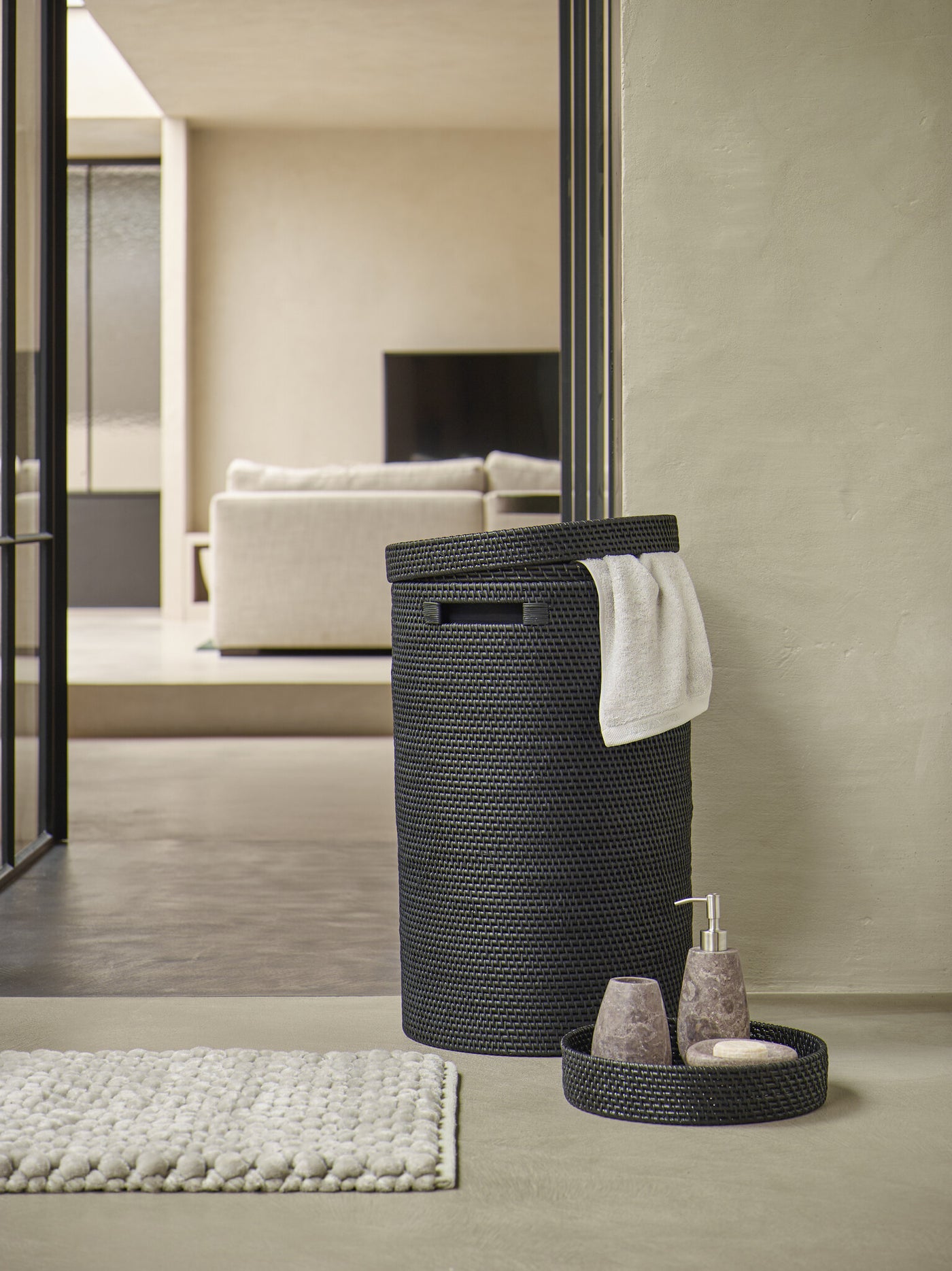 Aquanova CINO wasmand met deksel - zwart rotan - hoogte 60 cm – Bath&Living